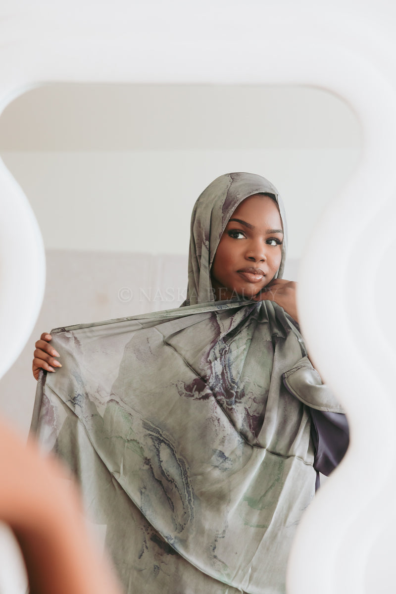 Printed Sleeve Closed Abaya – Naska Beauty
